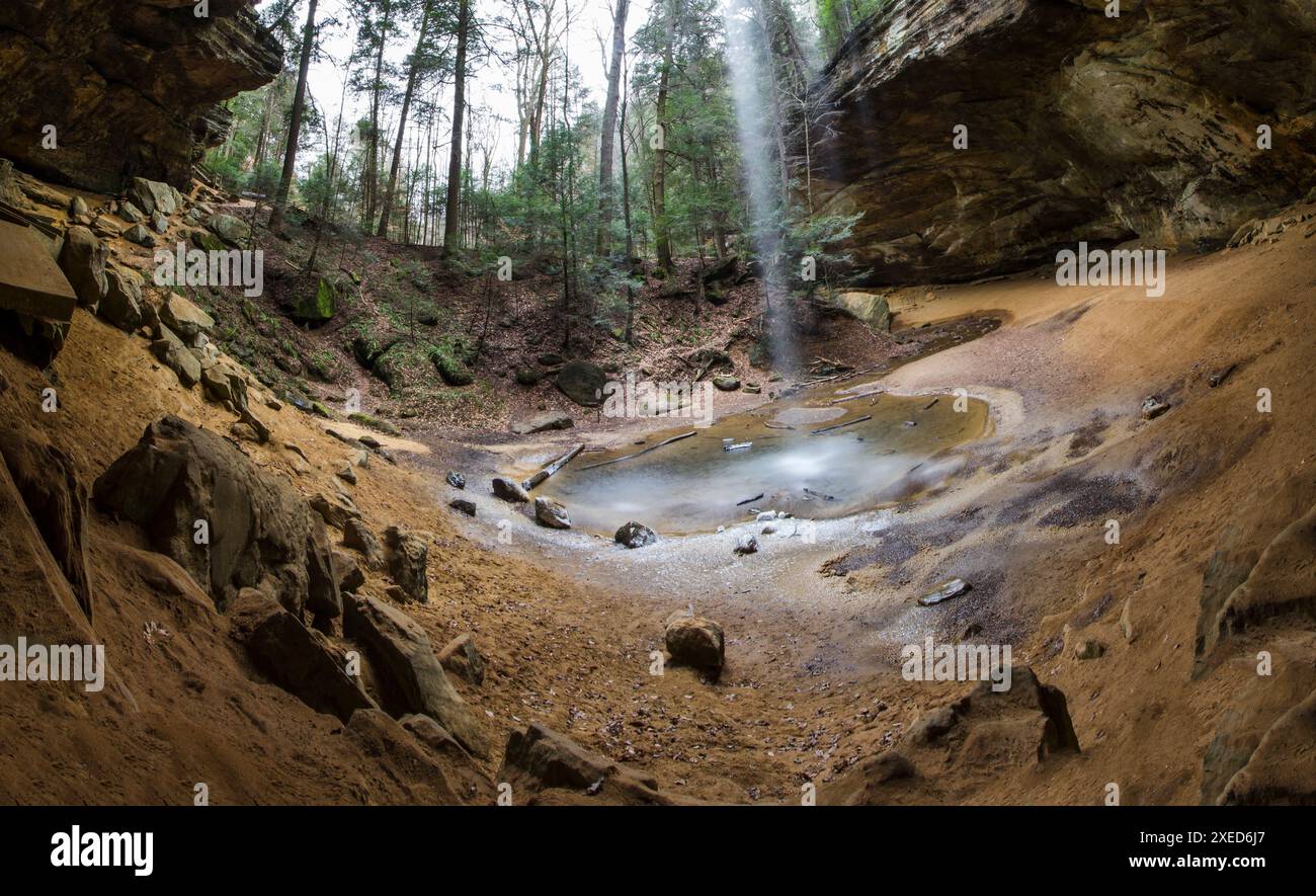 Ash Cave, Hocking Hills State Park, Ohio Stock Photo - Alamy