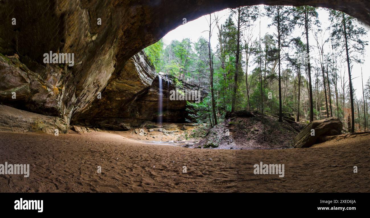 Ash Cave, Hocking Hills State Park, Ohio Stock Photo - Alamy