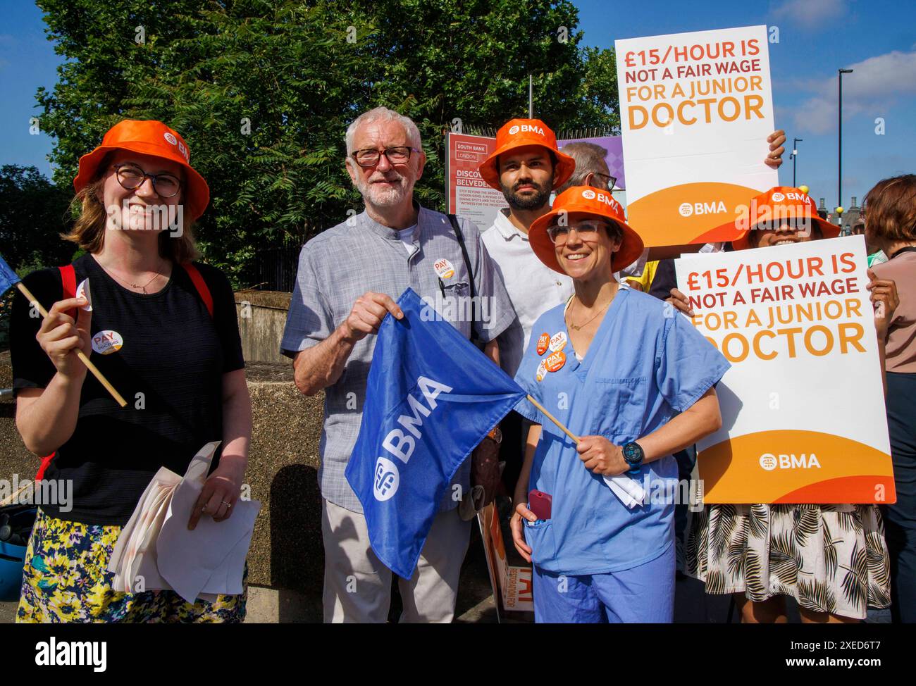 London, UK. 27th June, 2024. Jeremy Corbyn and BMA Junior doctors on a ...