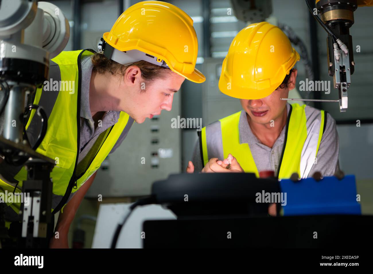 Hand accident hi-res stock photography and images - Alamy