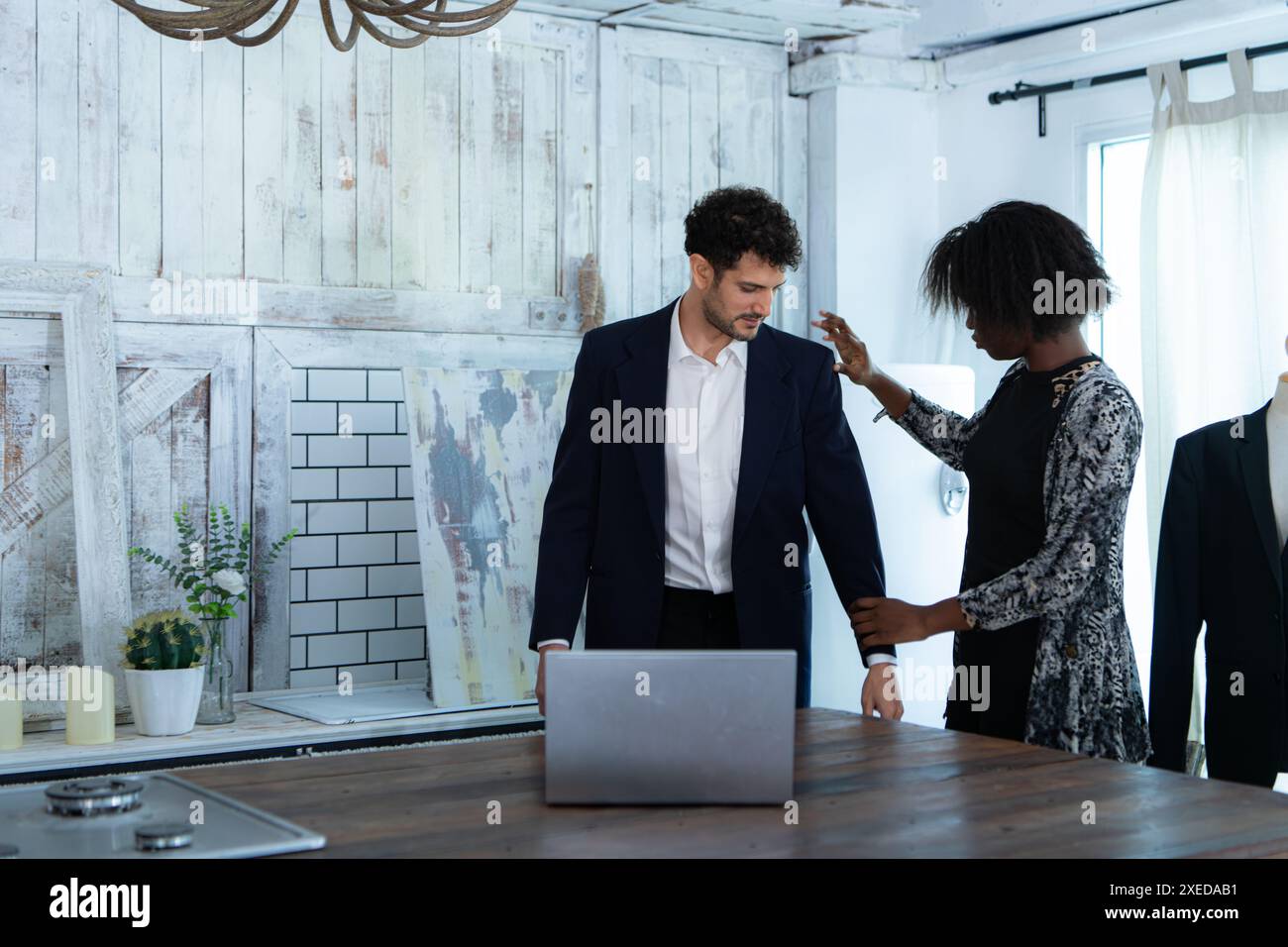 Suit fitting tailor hi-res stock photography and images - Alamy