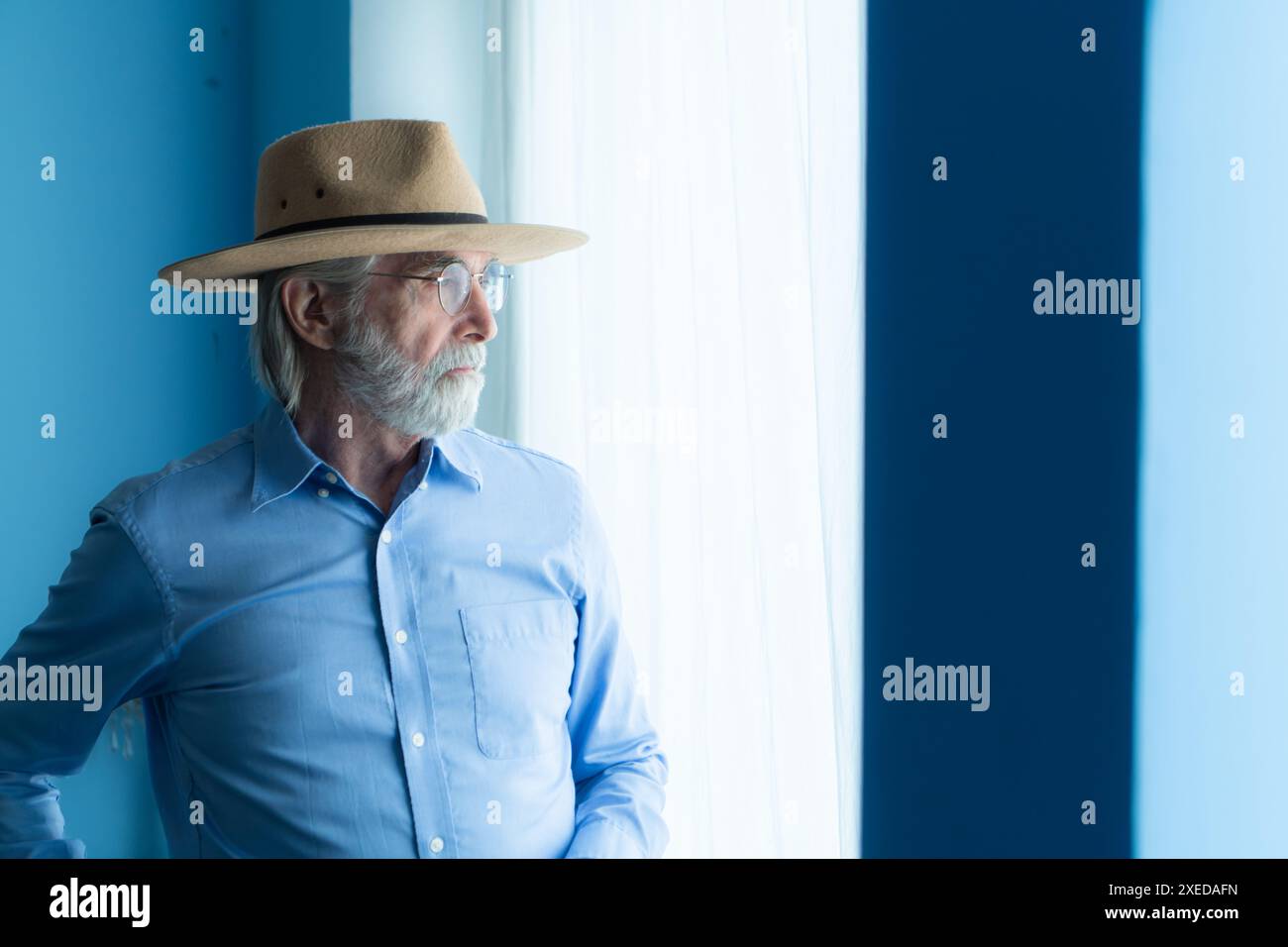 Senior adult man cowboy hi-res stock photography and images - Alamy