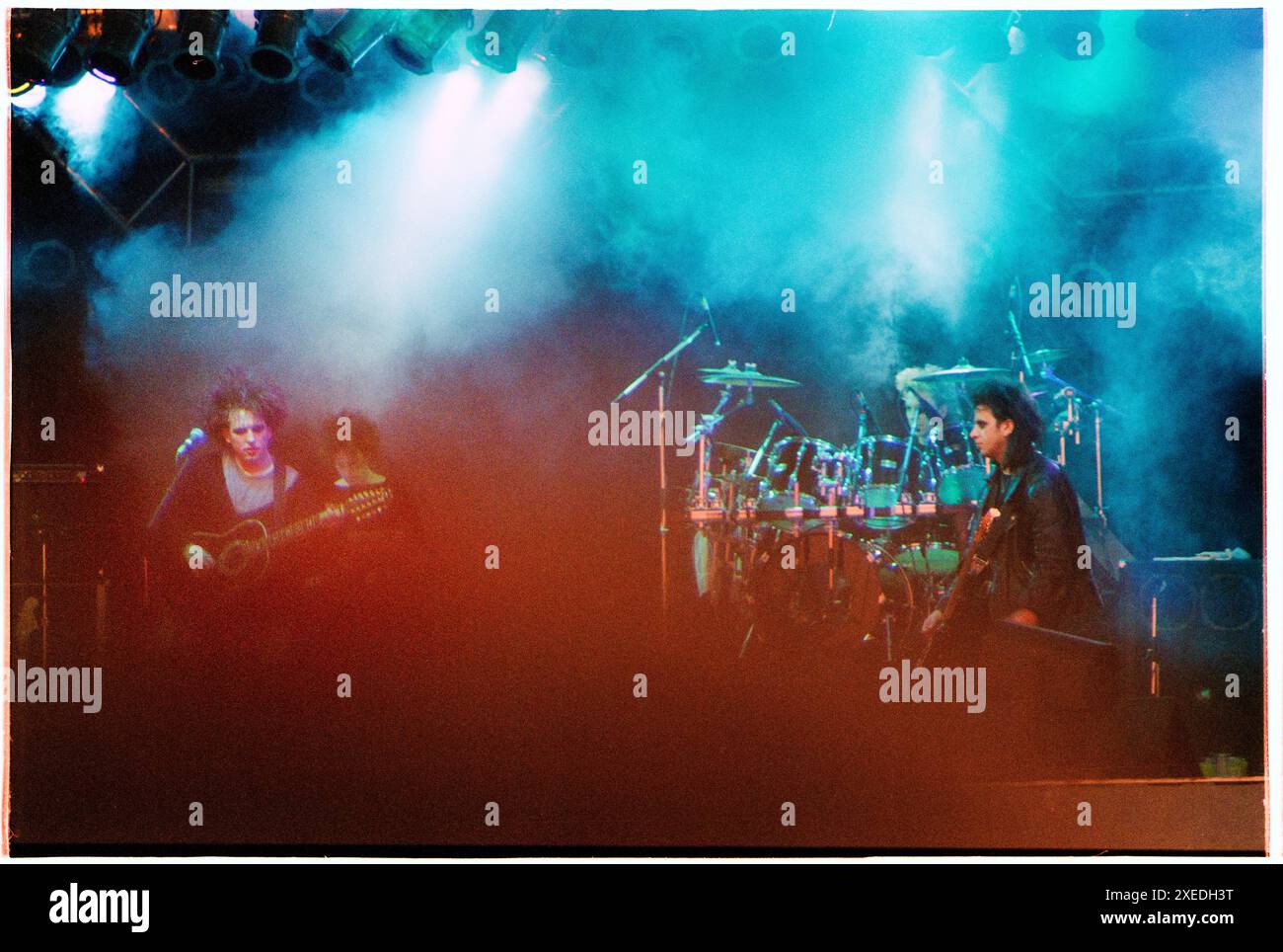 THE CURE, GLASTONBURY FESTIVAL, 1990: The Cure play their headline set ...