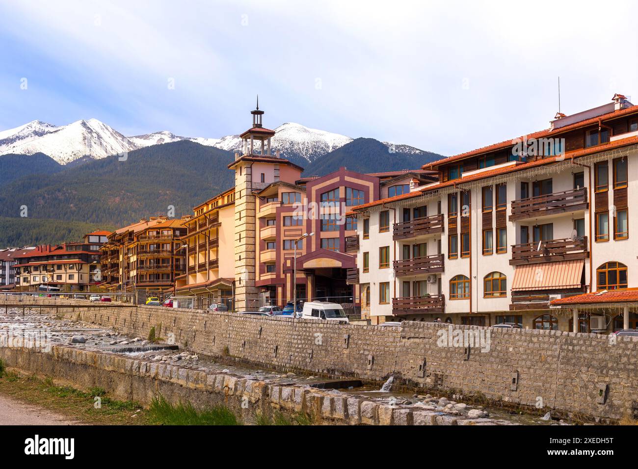 Winter chalet bulgarian resort hi-res stock photography and images - Alamy