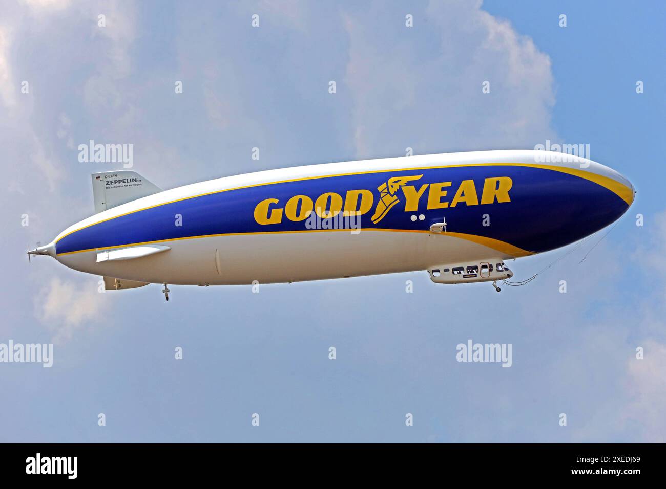 Friedrichshafen zeppelin nt hi-res stock photography and images - Alamy