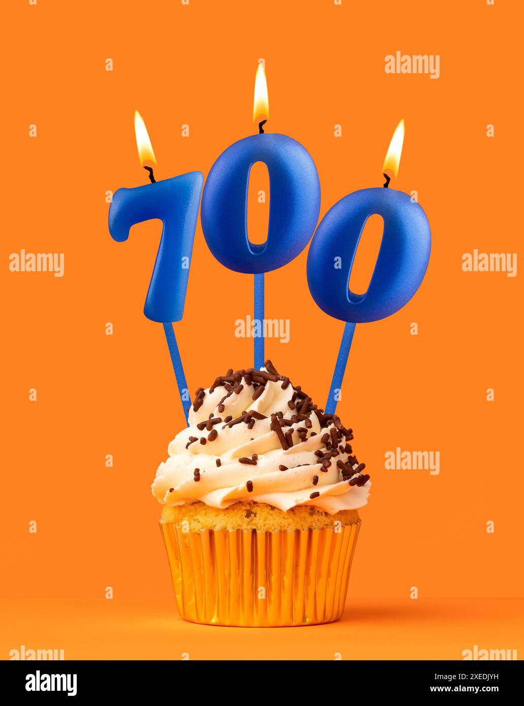 Candle 700 hi-res stock photography and images - Alamy