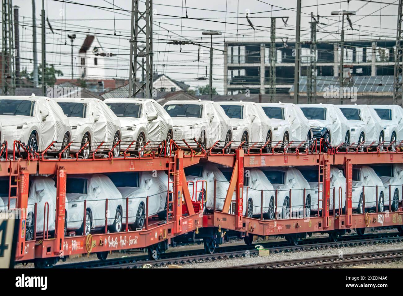 Audi Neufahrzeuge werden mit Waggons der DB Schenker ATG ausgeliefert ...