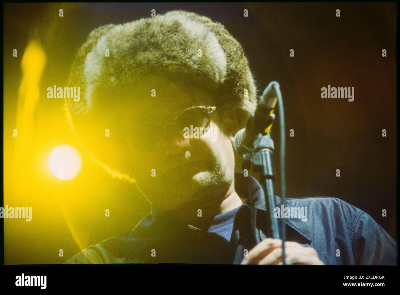 PAUL HEATON, BEAUTIFUL SOUTH, CONCERT, 1997: Paul Heaton singer of The ...