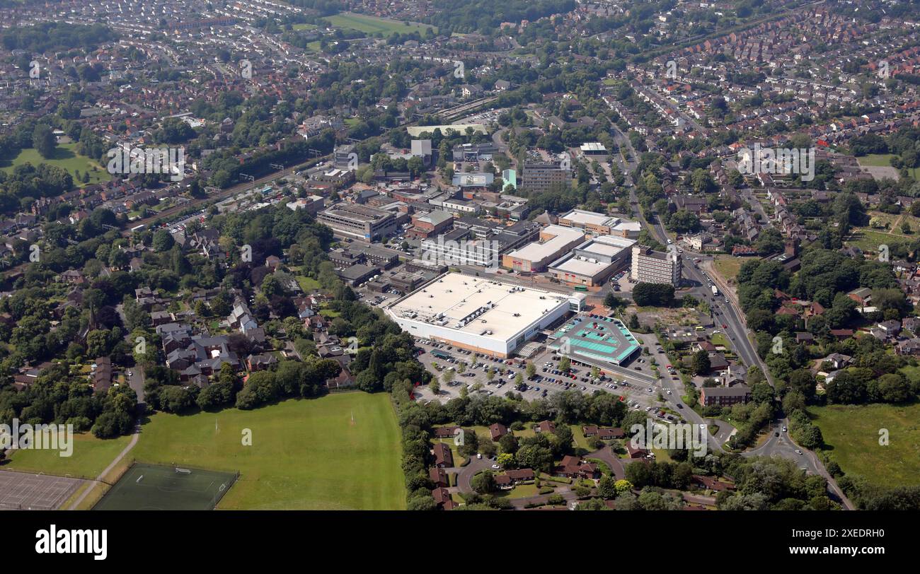 Huyton village hi-res stock photography and images - Alamy