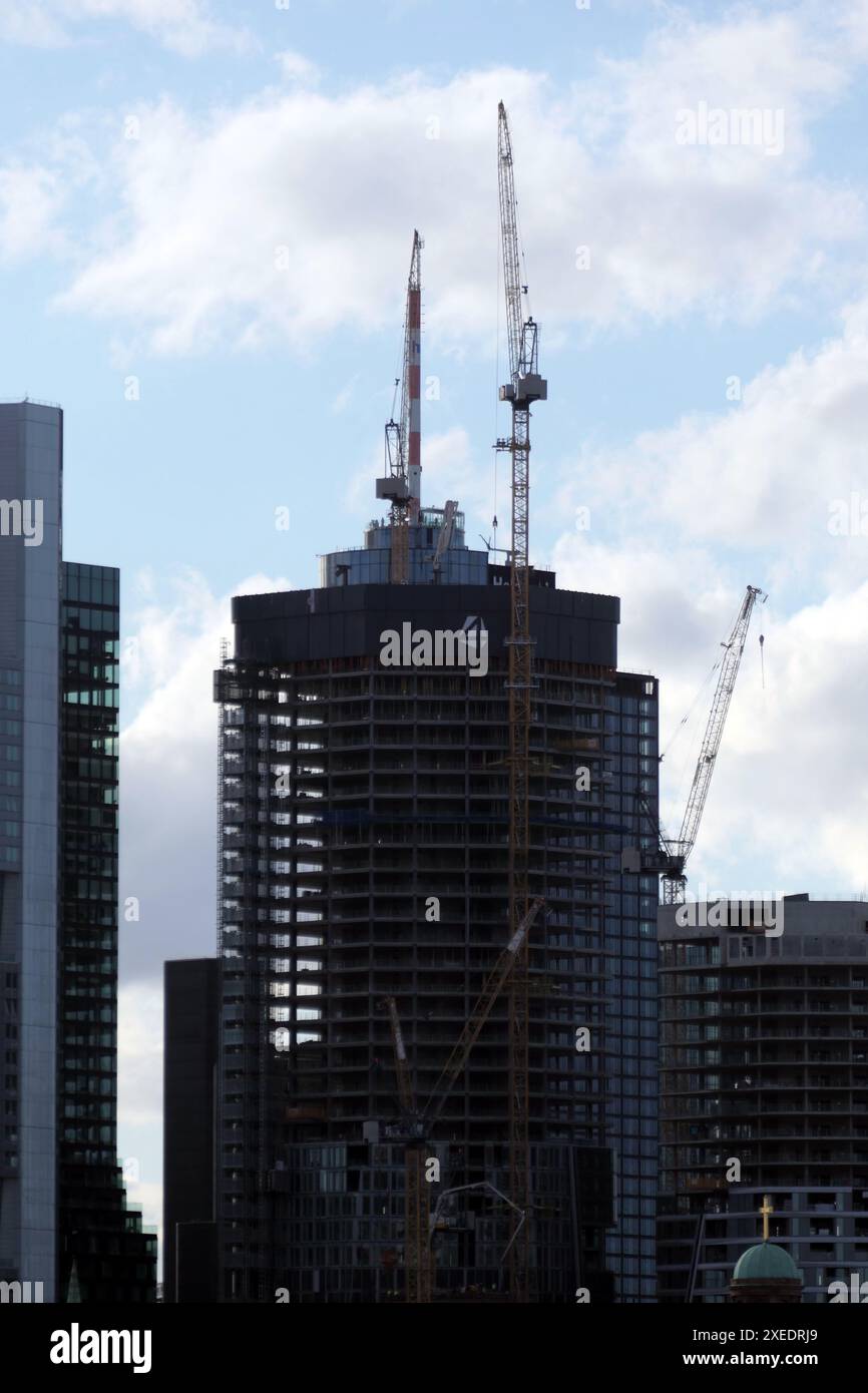 Construction site on a high-rise building Stock Photo - Alamy