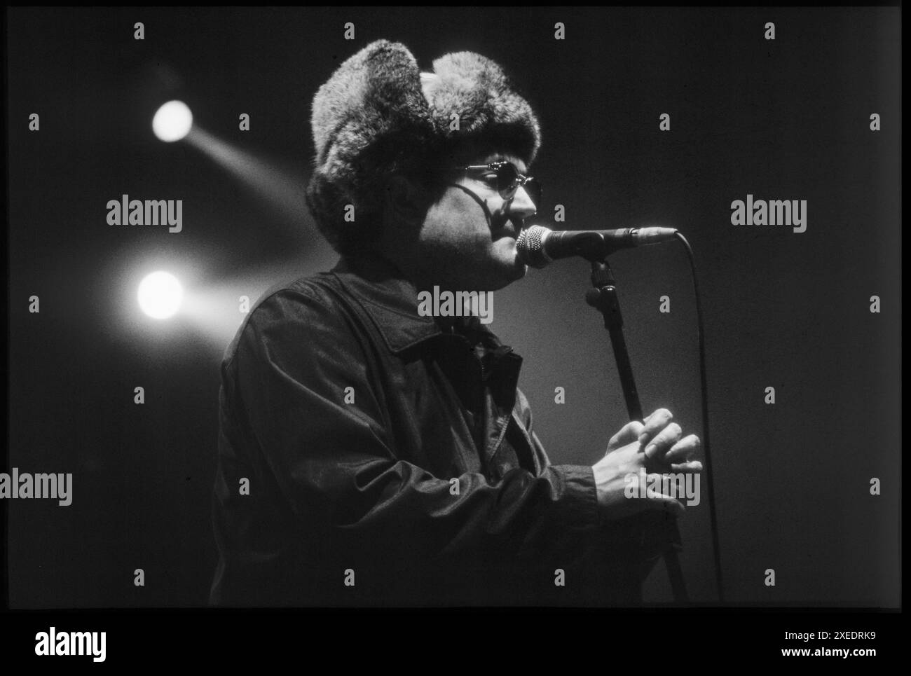 PAUL HEATON, BEAUTIFUL SOUTH, CONCERT, 1997: Paul Heaton singer of The ...