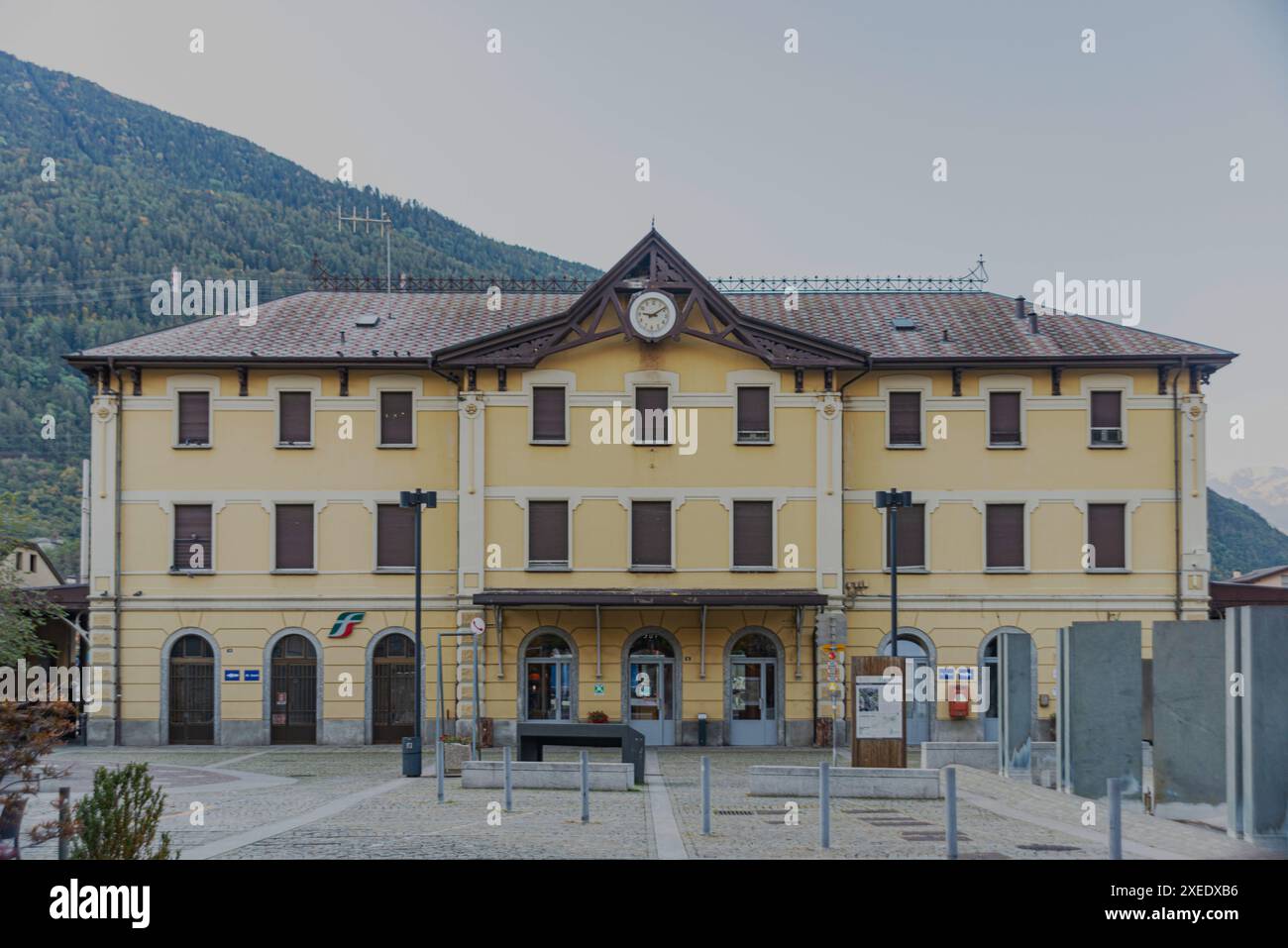 Tiran italy hi-res stock photography and images - Alamy