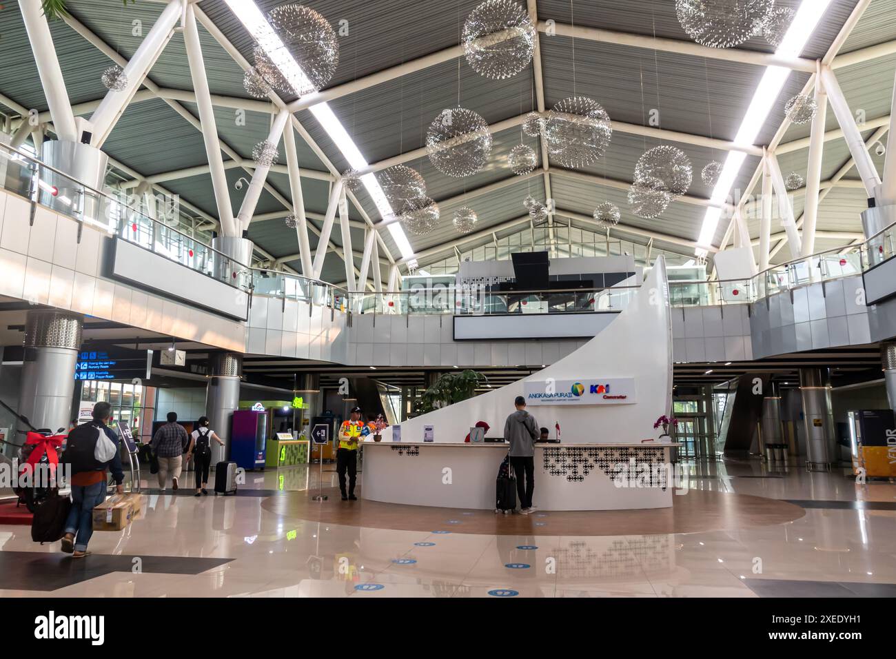 Concourse hall hi-res stock photography and images - Alamy