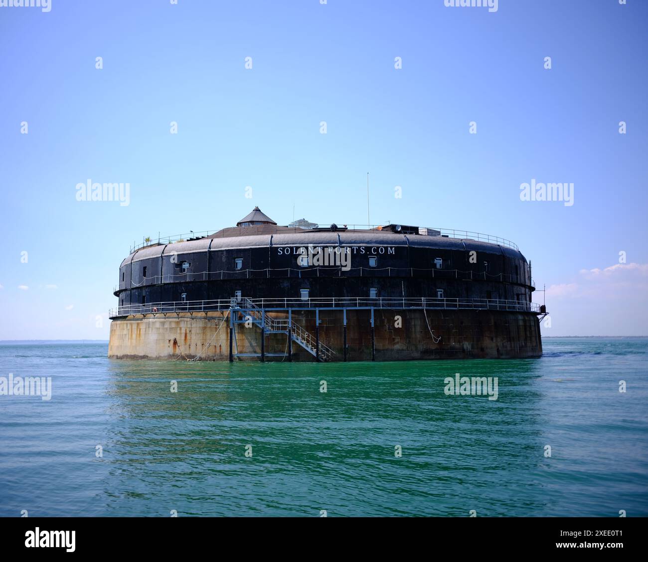 Solent forts boat hi-res stock photography and images - Alamy