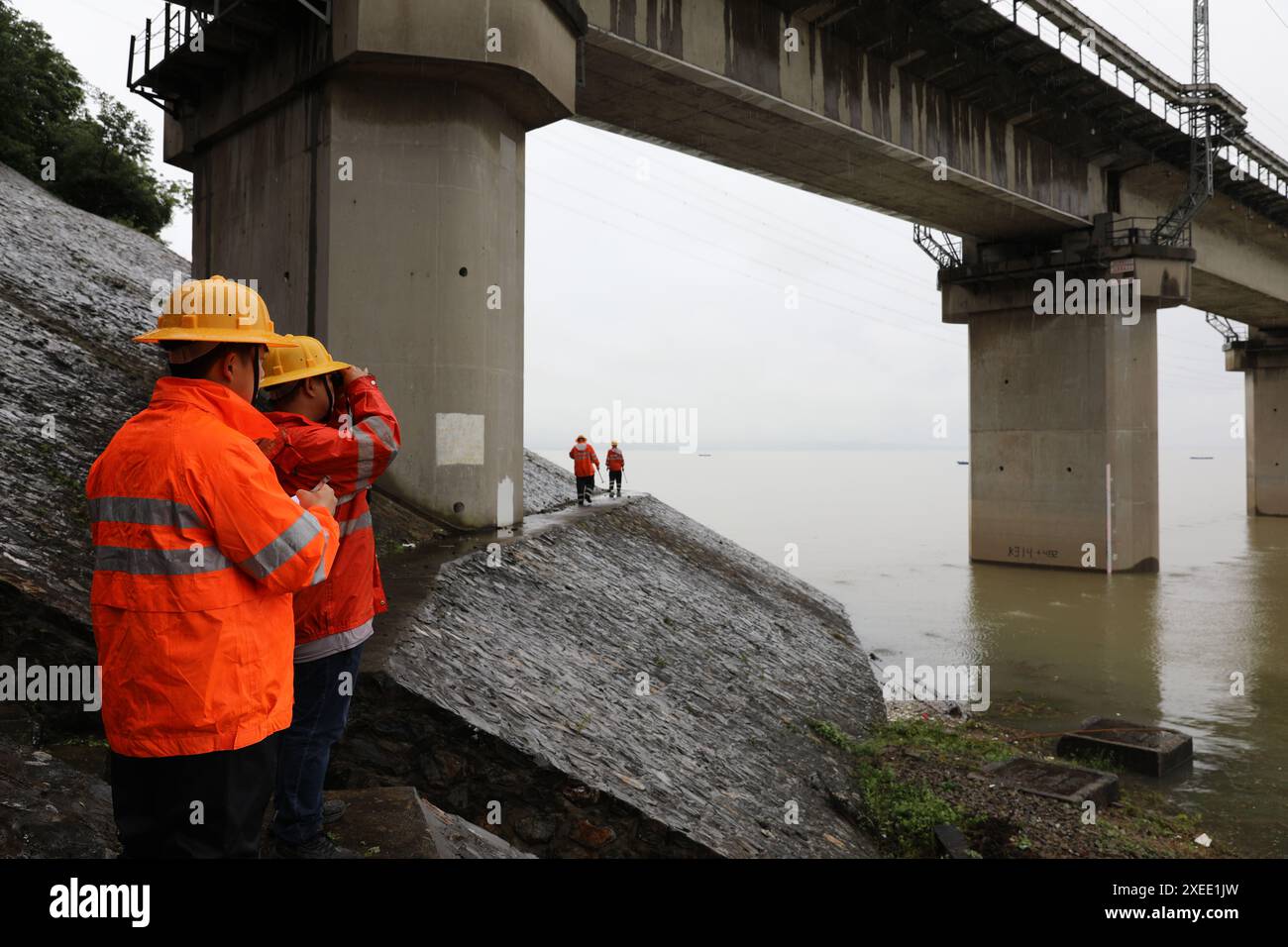 Poyang lake bridge hi-res stock photography and images - Alamy
