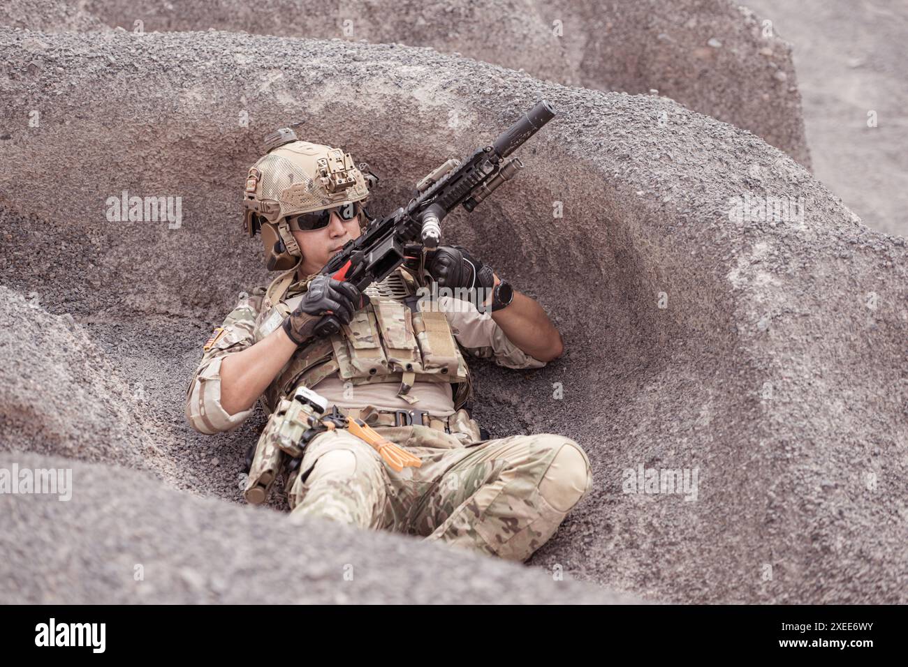A Taliban soldier stands with a machine gun, Surrender to the allied ...