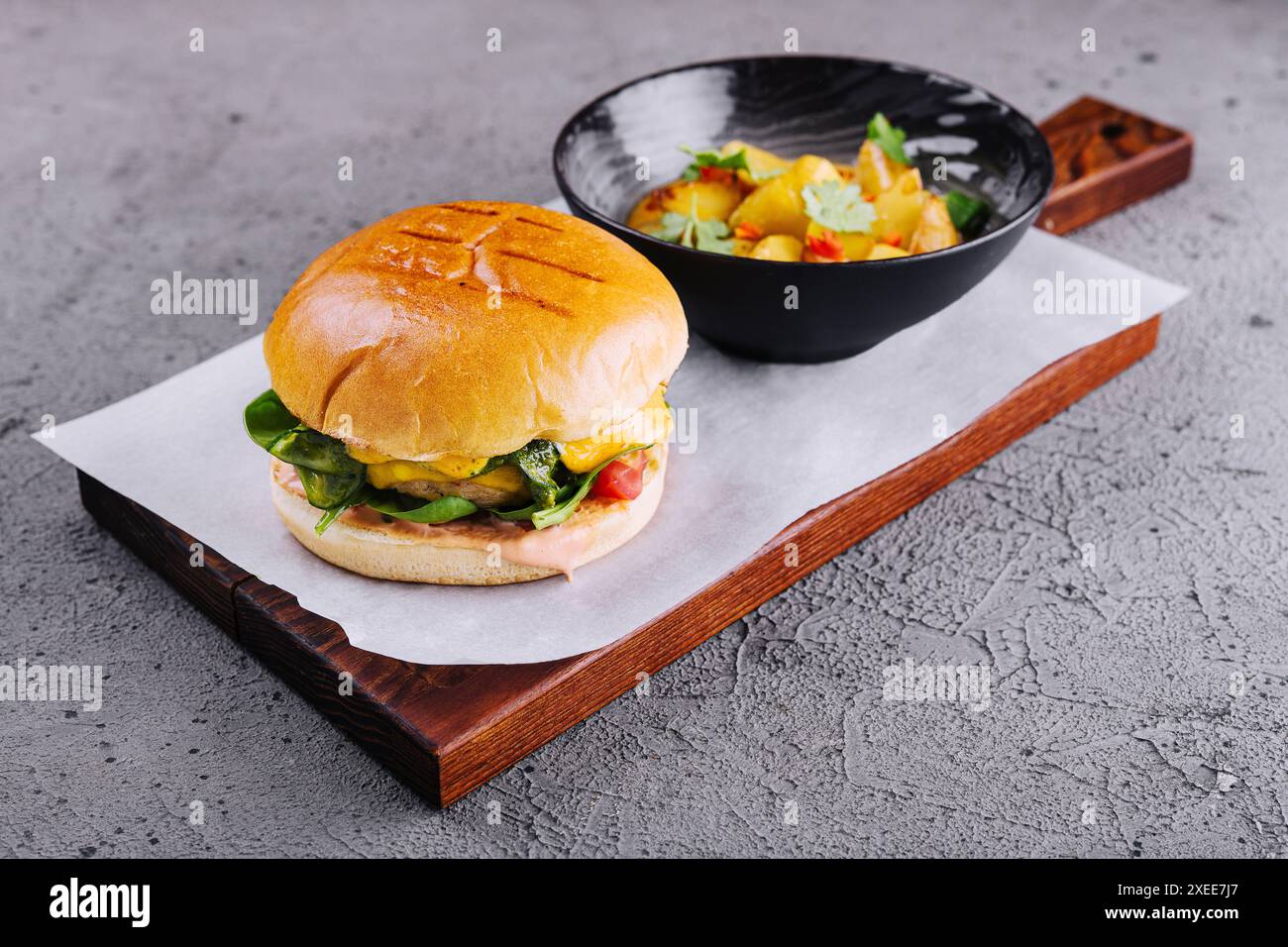 Close-up of Fresh tasty chicken burger Stock Photo - Alamy