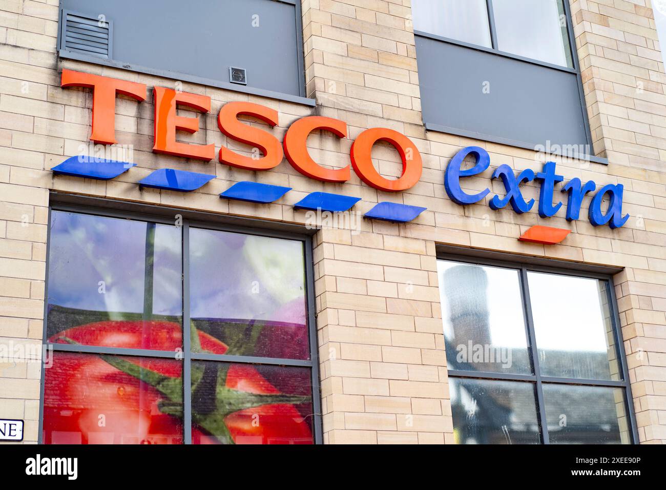 Tesco street view hi-res stock photography and images - Alamy