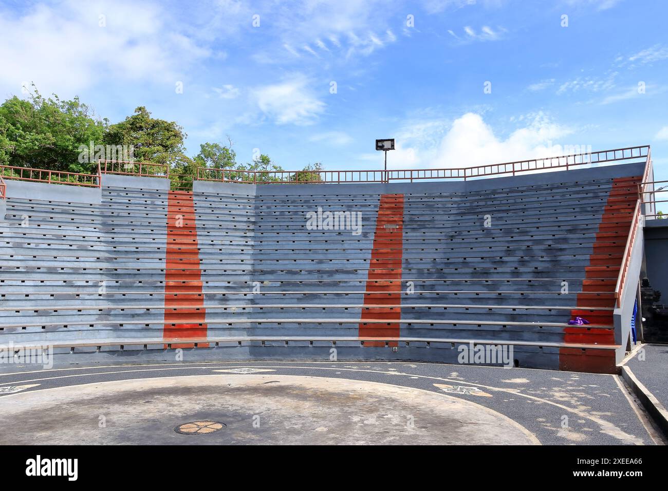 Stage for the Kecak Dance performance at an outdoor cliffside, Uluwatu ...