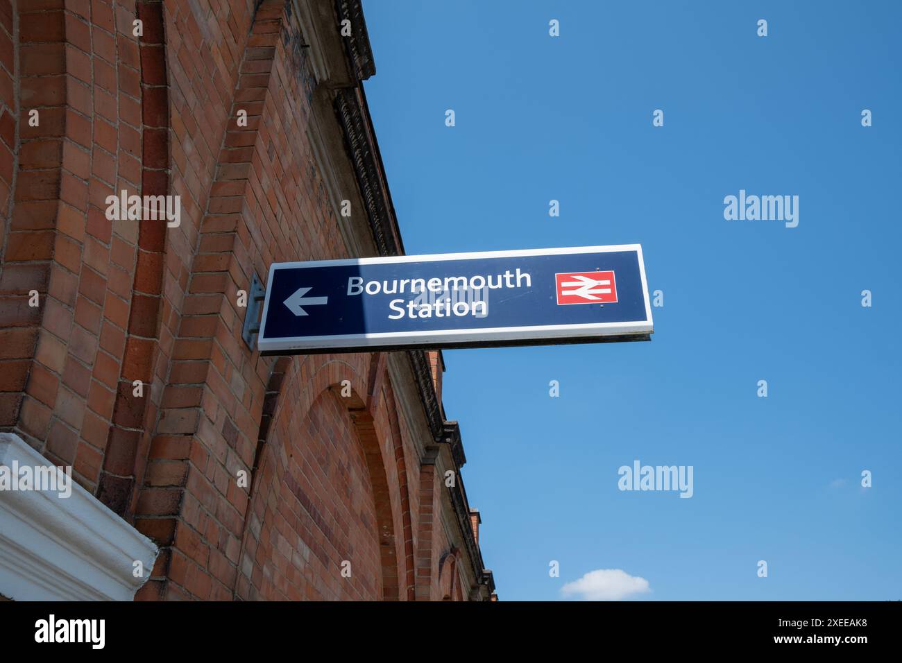 Bournemouth train station sign Stock Photo - Alamy