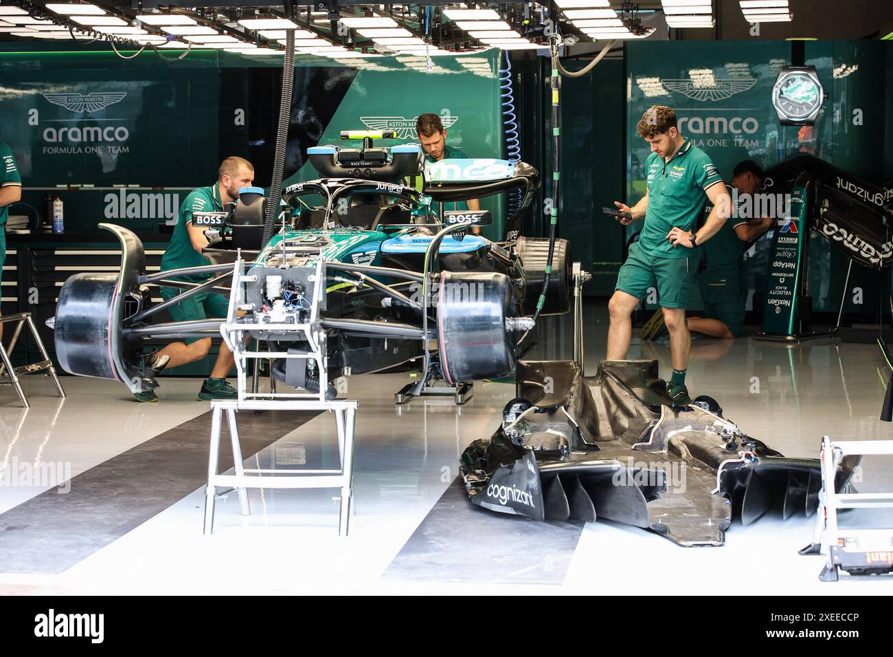 Aston Martin F1 Team AMR23, mechanical detail floor bodywork ...