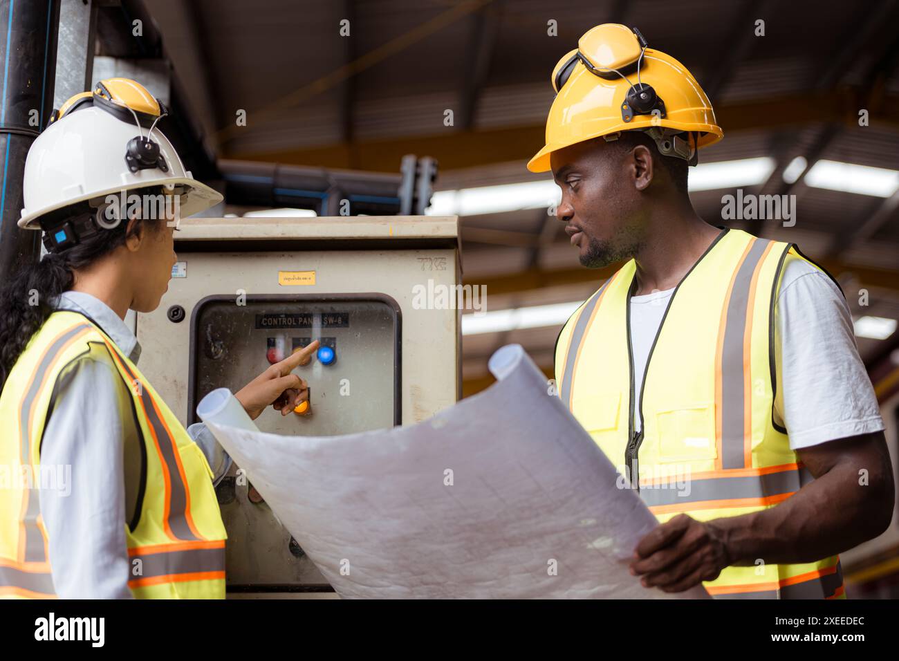 Railway technicians and engineers, Inspect the trains in train repair ...