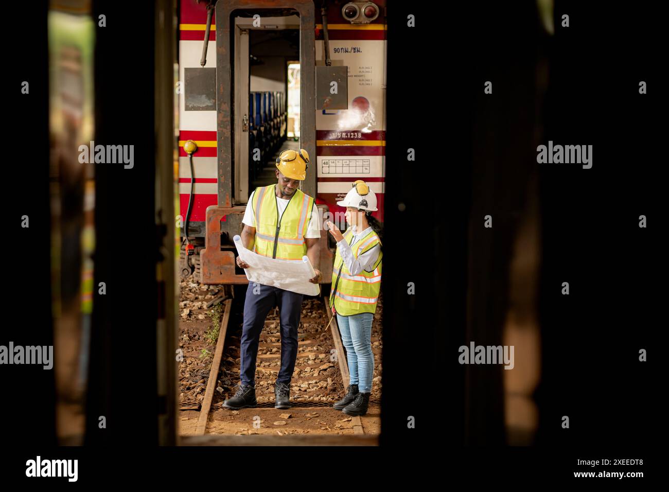 Railway technicians and engineers, Inspect the trains in train repair ...