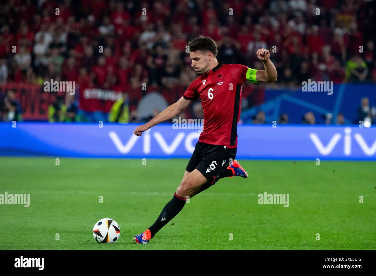 Berat Gjimshiti (Albanien, #06) am Ball, GER, Albania (ALB) vs Spain ...