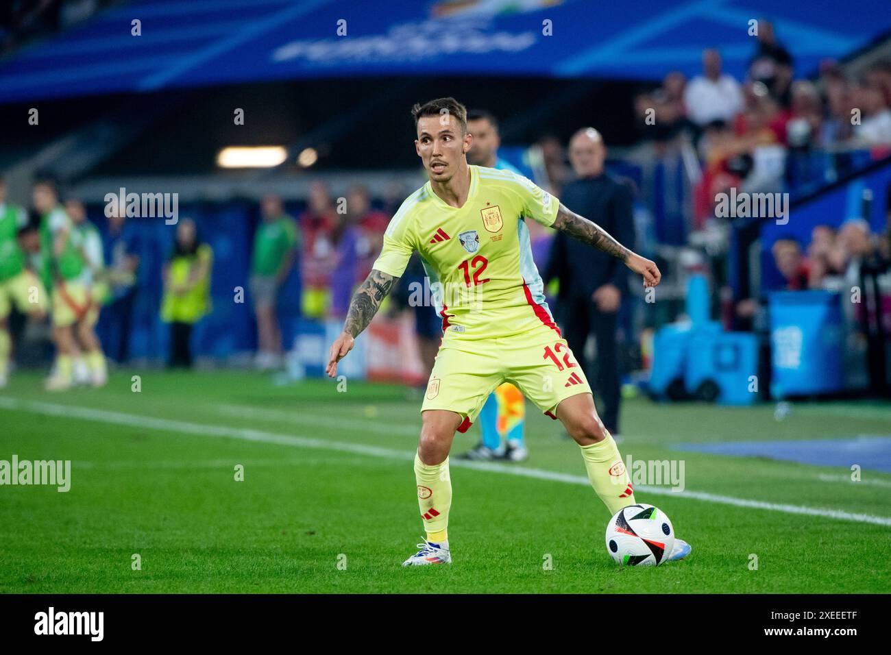 Alejandro Grimaldo (Spanien, #12) am Ball, GER, Albania (ALB) vs Spain ...