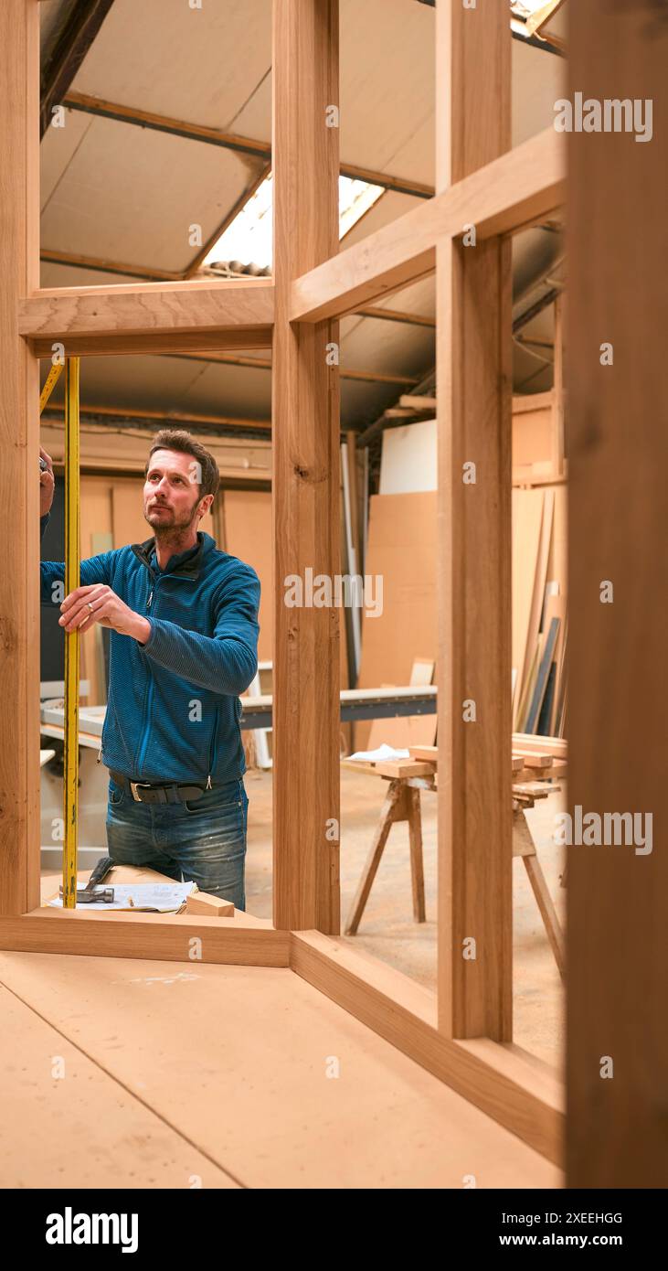 Man measuring window frame hi-res stock photography and images - Alamy
