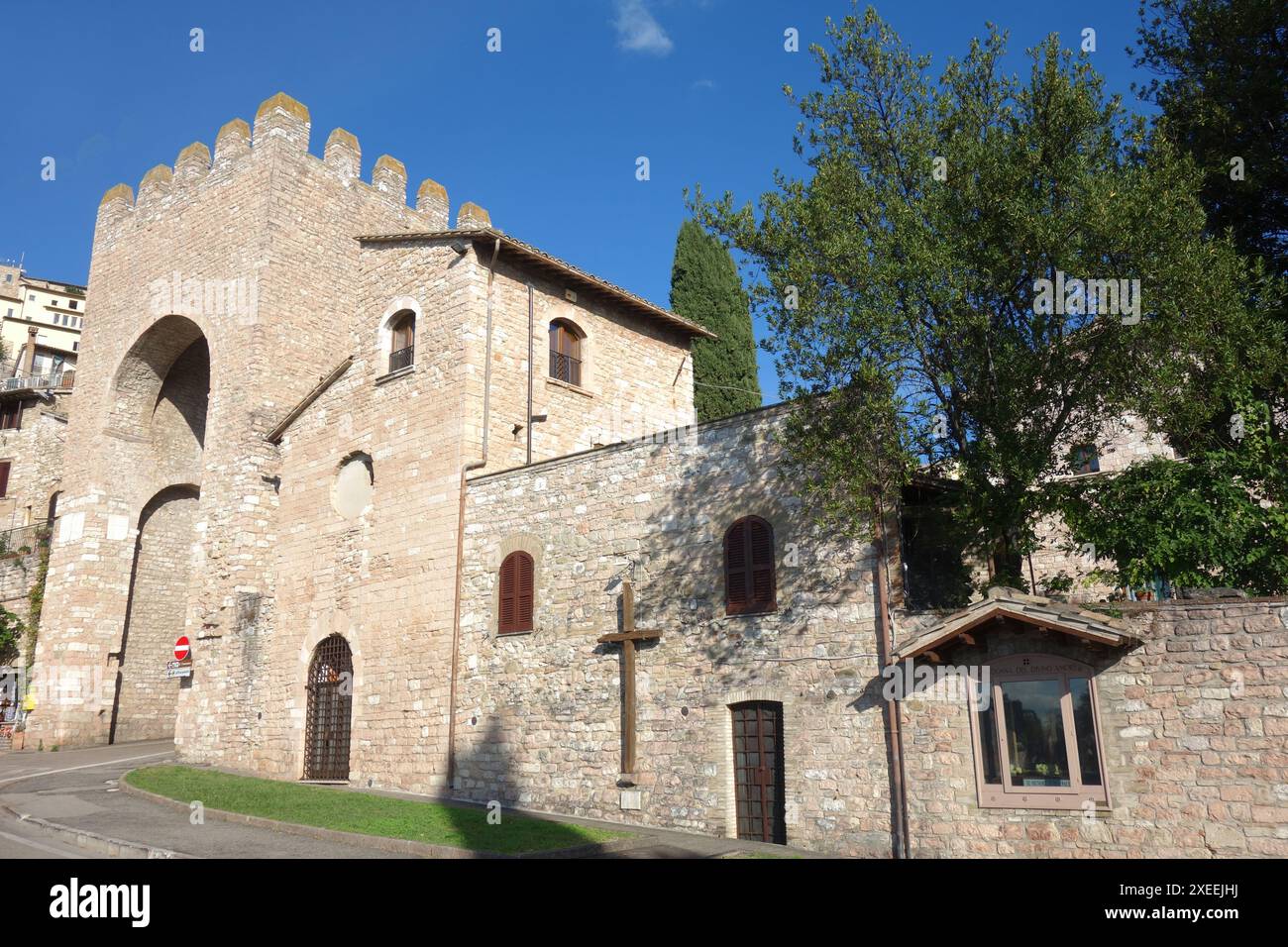 Franziskus basilika in assisi hi-res stock photography and images - Alamy
