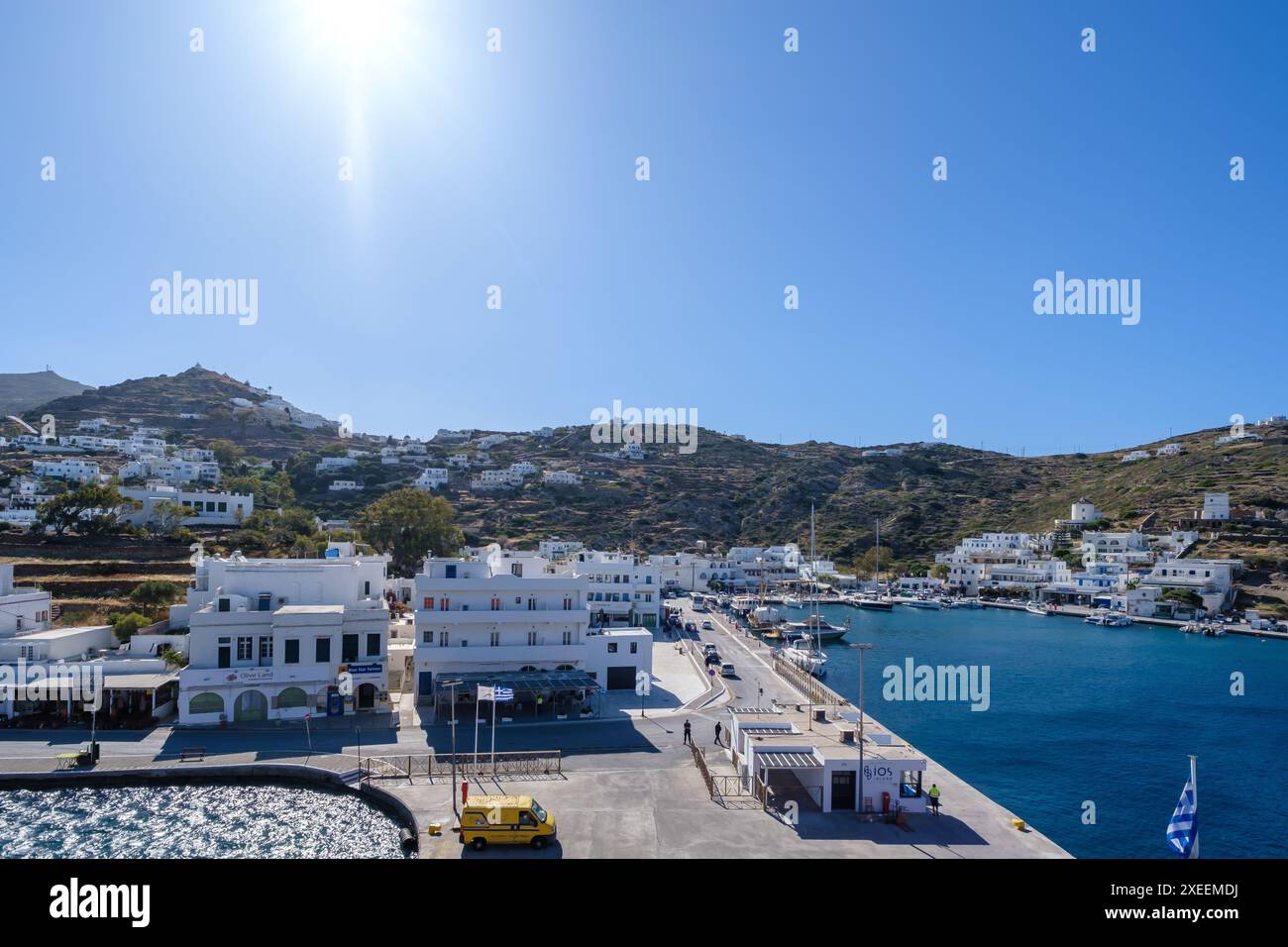 Ios greece party hi-res stock photography and images - Alamy