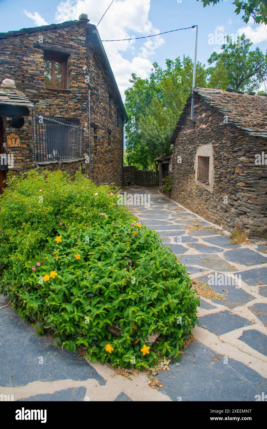 Traditional architecture. Campillo de Ranas, Guadalajara province ...