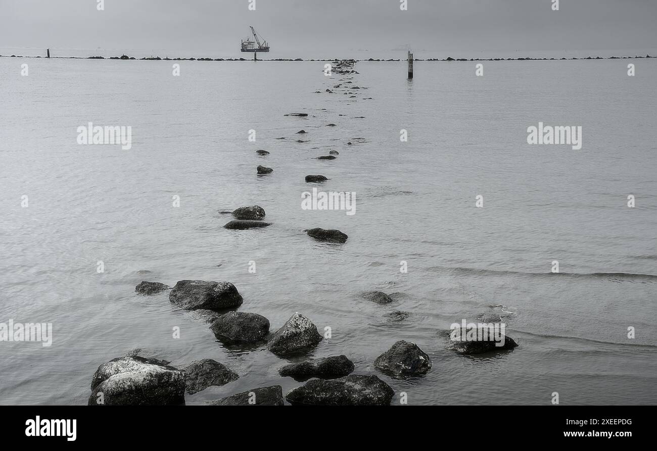 Ships and beach in Marina Romea (Ravenna Stock Photo - Alamy