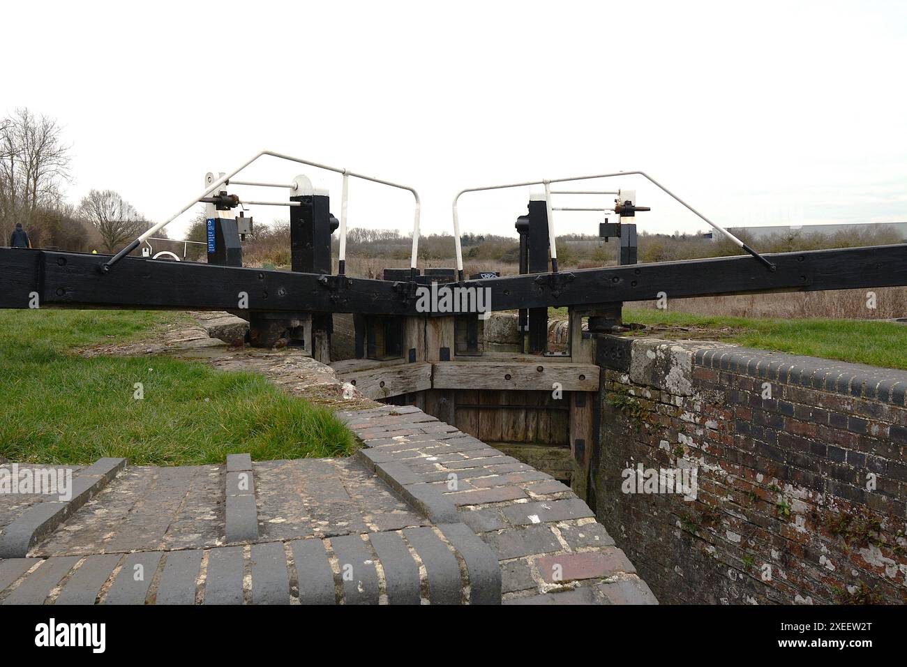 East Hunsbury Northampton Northamptonshire lock lock gates path walk ...