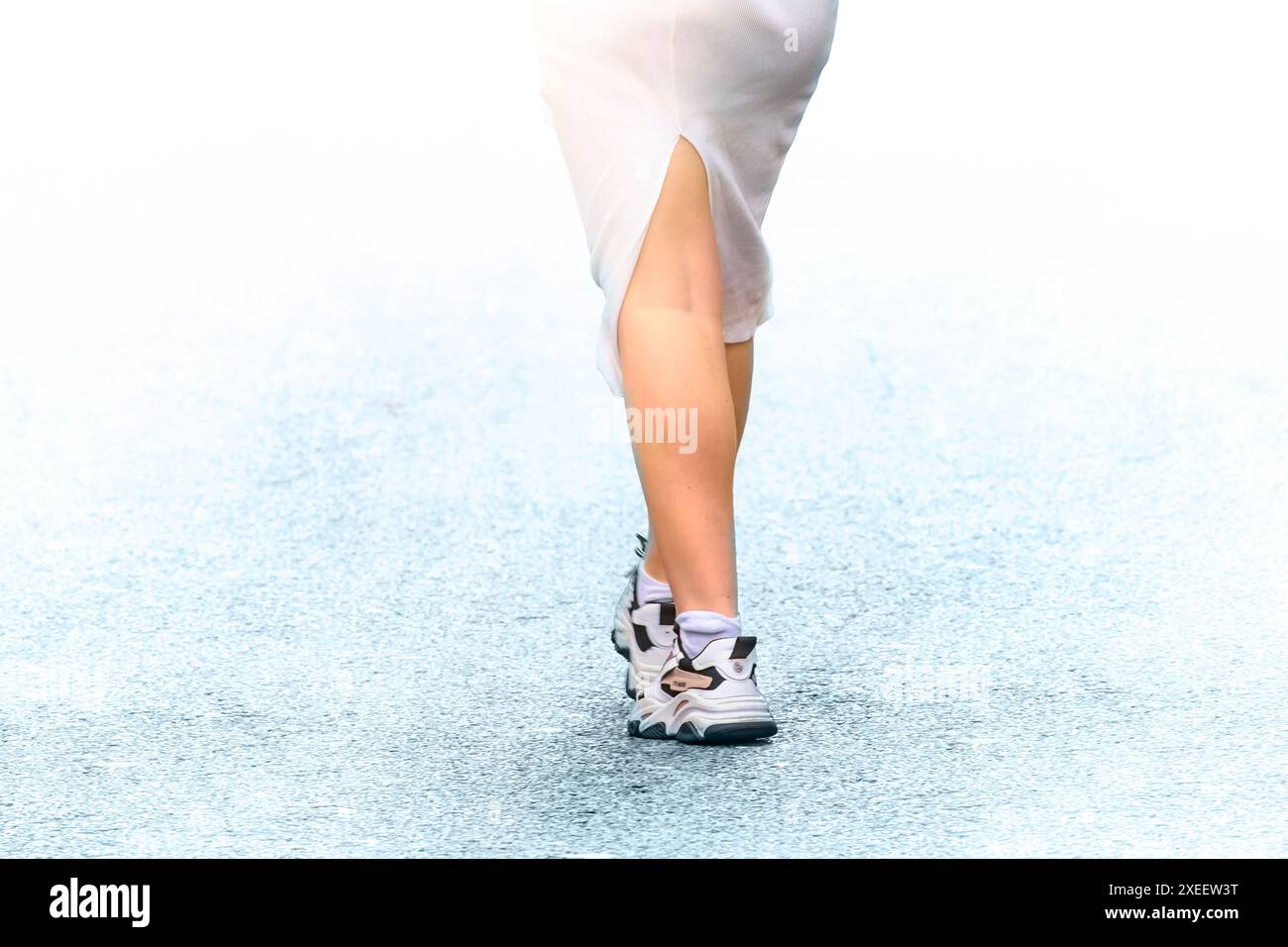 Slender legs leggy hi-res stock photography and images - Alamy