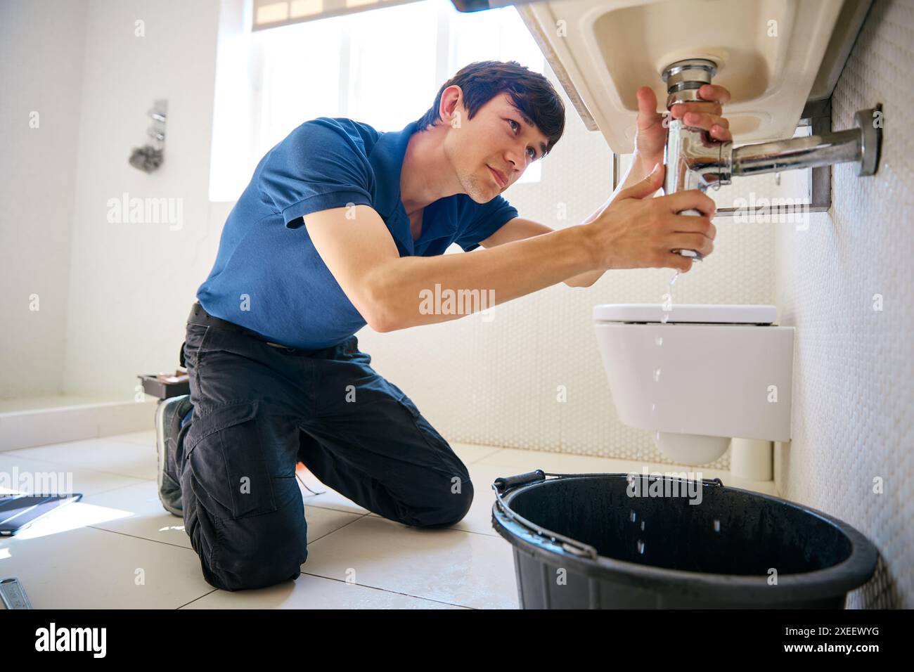 Chinese man in bathroom hi-res stock photography and images - Alamy
