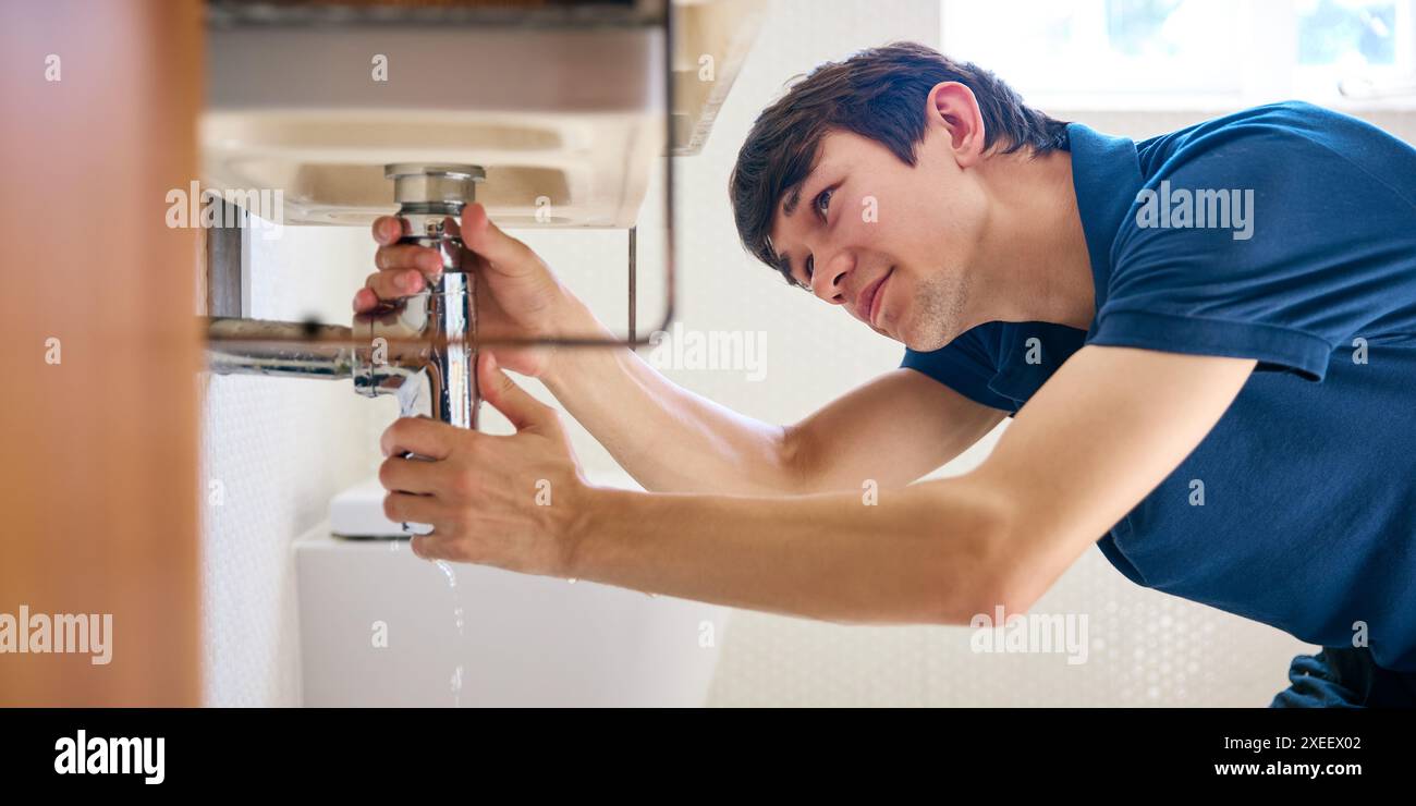 Chinese man in bathroom hi-res stock photography and images - Alamy