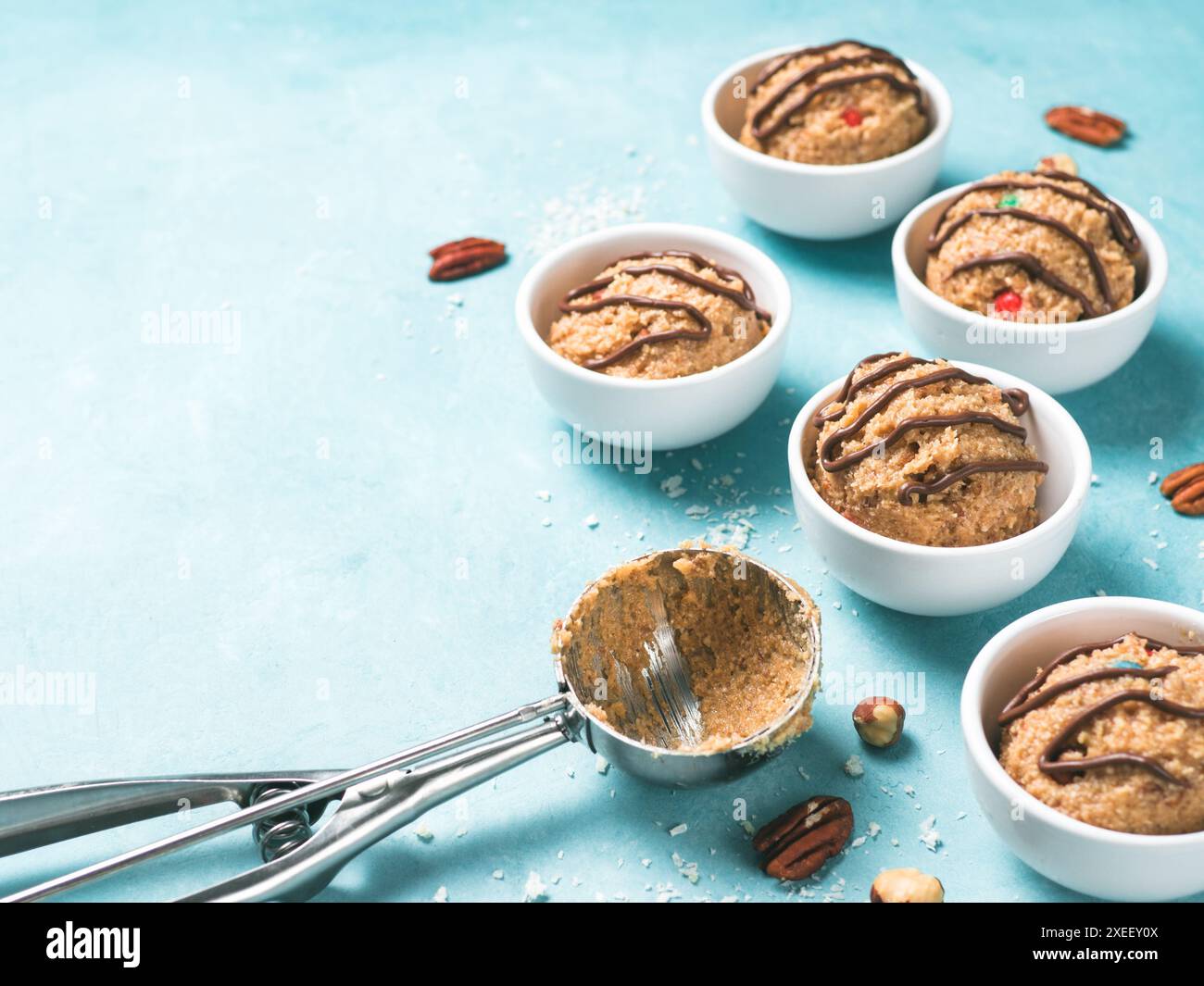 Spoon edible cookie dough hi-res stock photography and images - Alamy