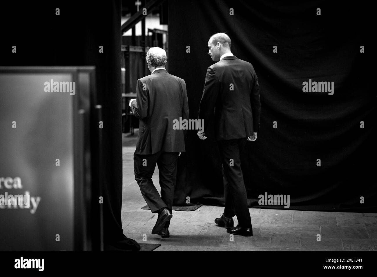 EDITORS NOTE Image has been converted to black and white. Bill Gates ...