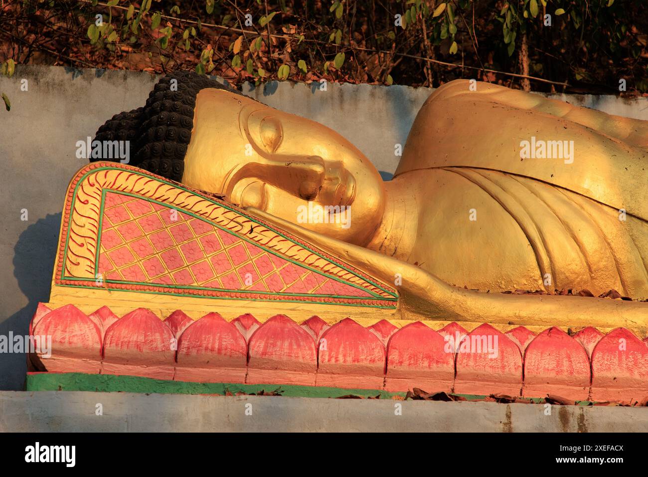Phnom sambok pagoda hi-res stock photography and images - Alamy
