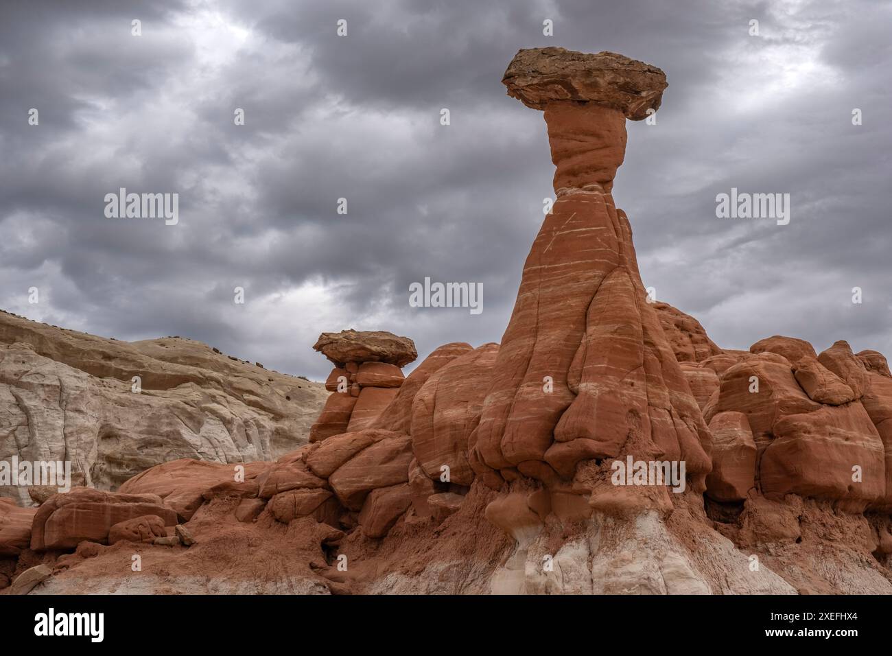 Toadstool hoodoos hi-res stock photography and images - Alamy