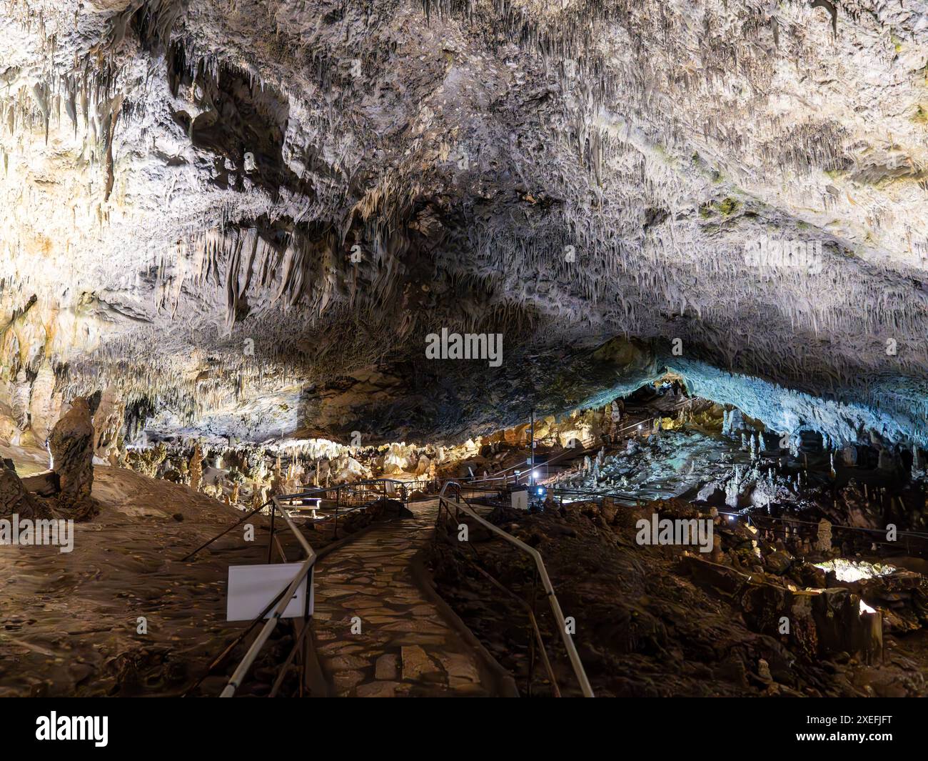 Cave hidden wonders hi-res stock photography and images - Alamy