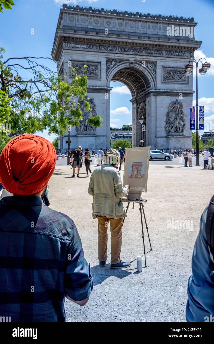 Historic landmarks paris hi-res stock photography and images - Alamy