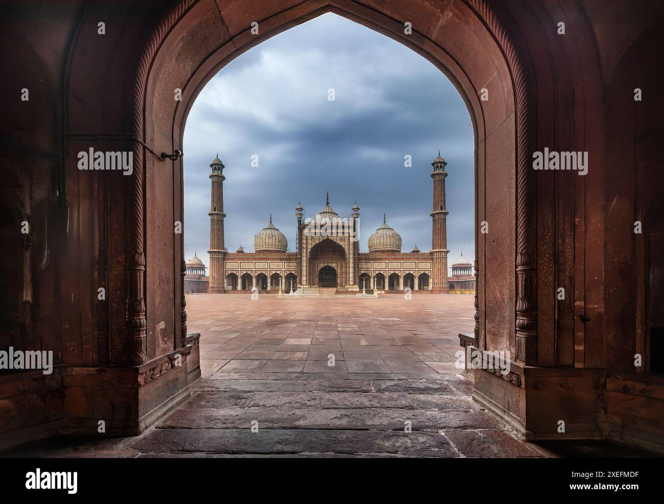 Entrance with arch to Jama Masjid mosque, Delhi, India Stock Photo - Alamy