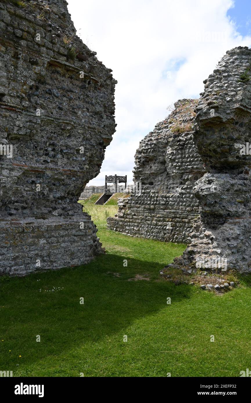 Richborough postern gate hi-res stock photography and images - Alamy