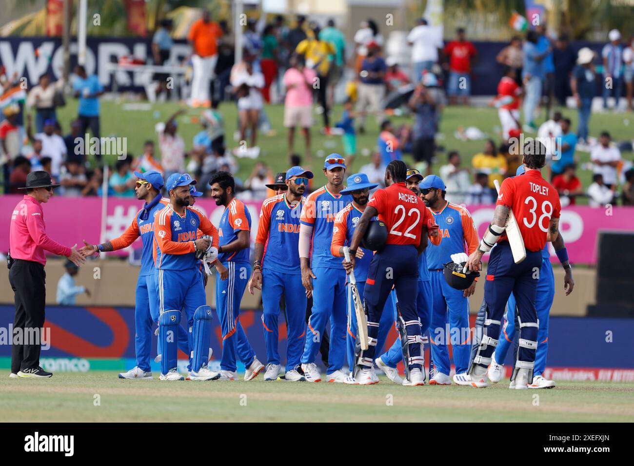 India players celebrates after the win and shake hands with the England ...