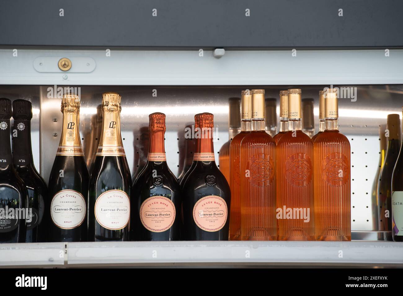 Stoke Poges, UK. 27th June, 2024. Guests enjoying the Boodles Tennis at ...