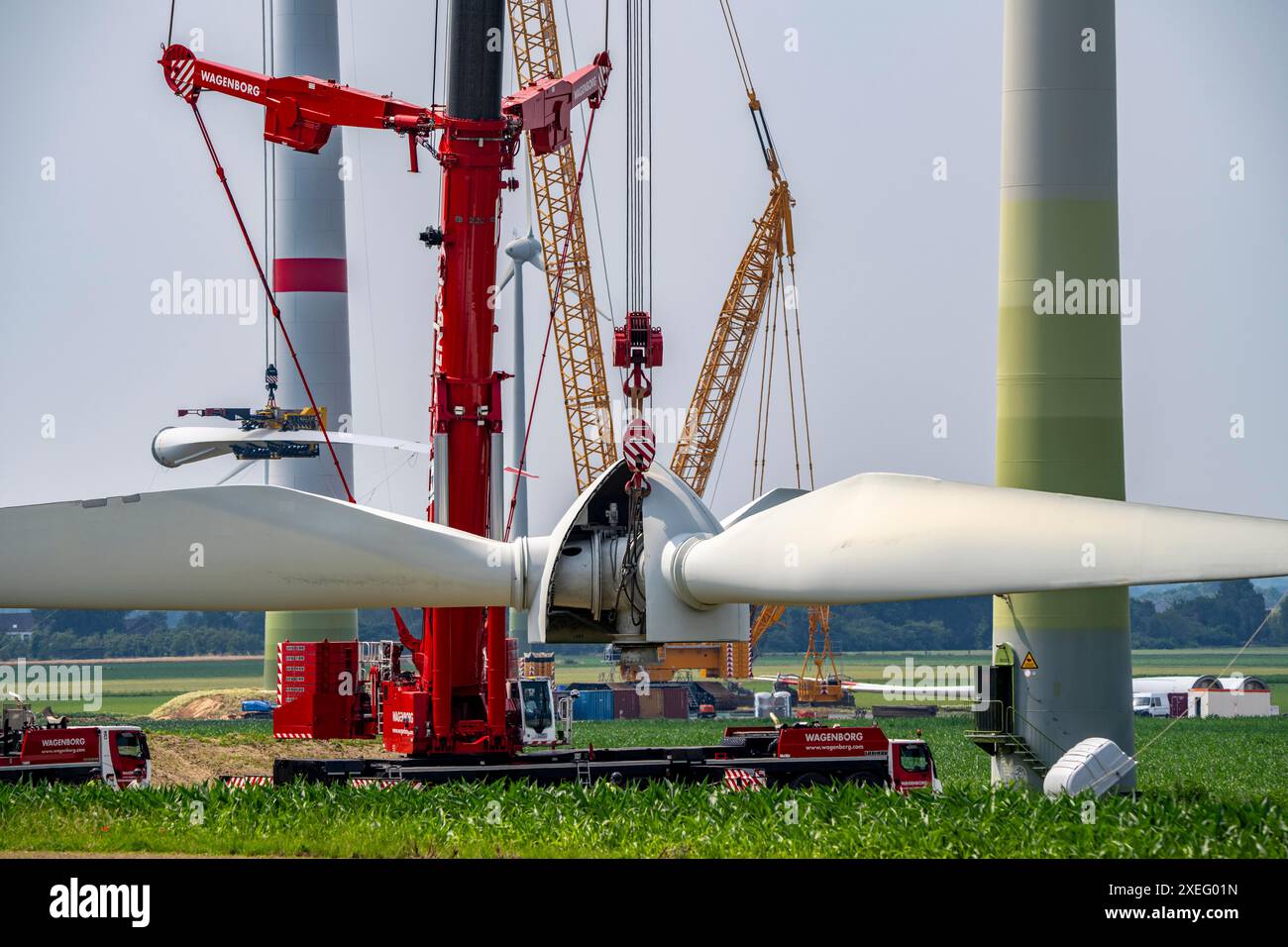 Dismantling of a wind power plant in a wind farm near Issum, 9 older wind turbines from the ...