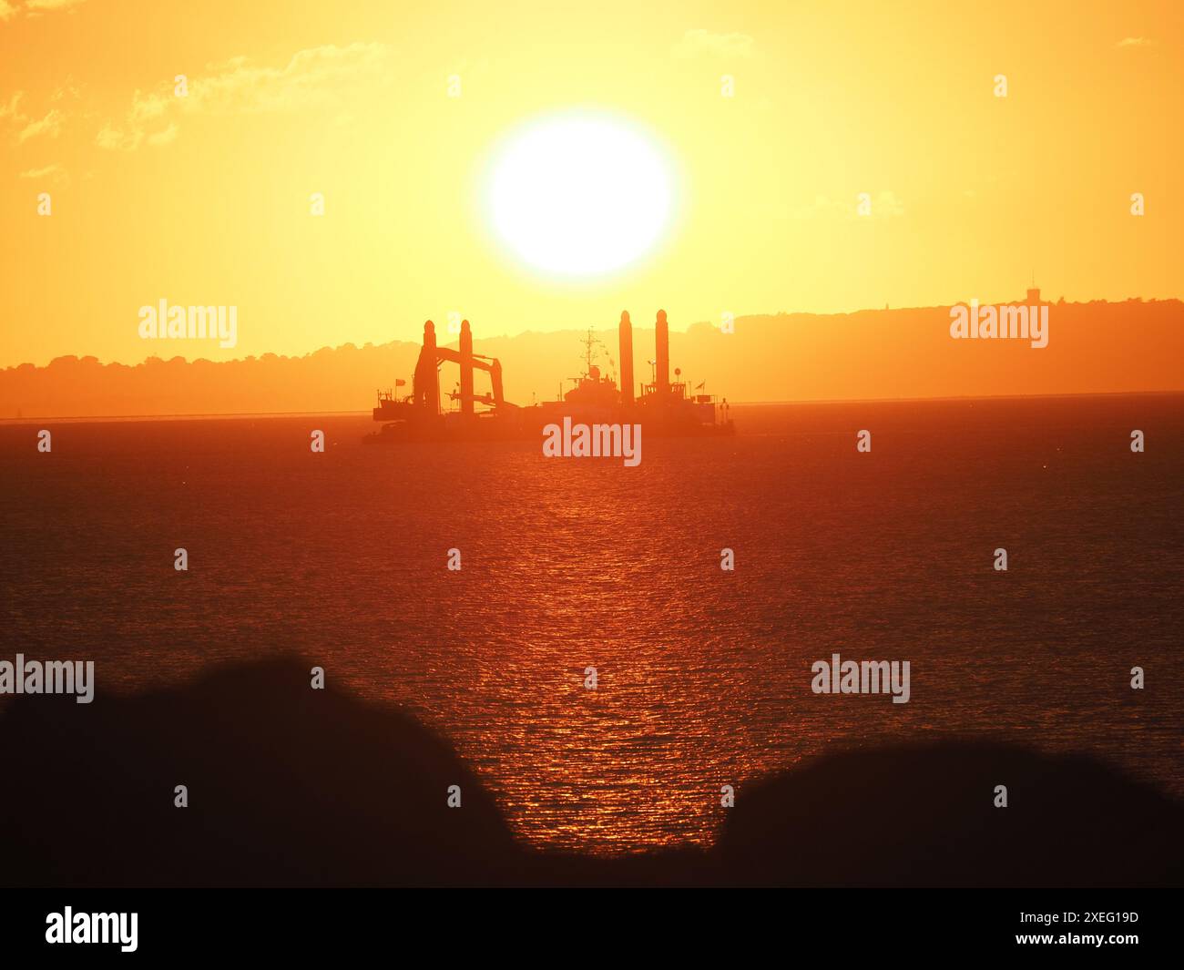 Sheerness, Kent, UK. 27th June, 2024. UK Weather: sunset in Sheerness ...